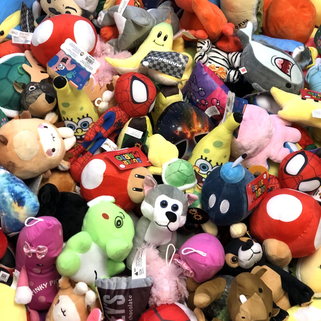 Claw Machine Mix -110 pieces New Plush Toys – 40% Licensed 5-9″ Size ...